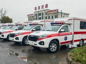 China Isuzu 4X2 4X4 Square Cabin Patient Delivery Emerency Rescue Ambulance for sale