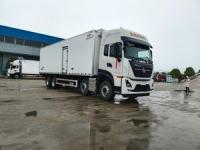 China High-Efficiency 30t Insulated Refrigerated Truck for Fresh Food for sale