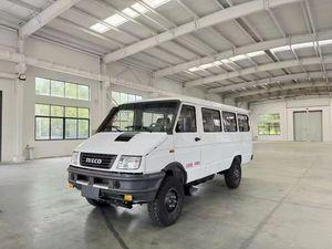 China Dongfeng 5m 6m 4X4 Full Drive Solider Delivery Troop Carrier Truck Lorry Truck Personnel Carrier Truck Troop Carrier Vehicle for sale