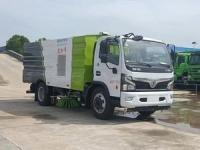 China Heavy-Duty Road Sweeper Truck for Efficient Street Cleaning for sale