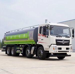 China Dongfeng 28t Heavy Duty Sprinkler Truck 8X4 Industrial Water Tanker Agricultural Water Tanker for sale