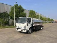 China Durable Isuzu 4X2 8000 liters Milk Transport Truck for sale