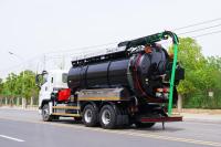 China ISUZU 6X4 Septic Tank Suction Truck 22000 Liters 371HP Vacuum Sewage Truck for Efficient Waste Management for sale