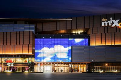 China Flexible P8 LED Film Display Screen On Glass Storefront Advertising for sale