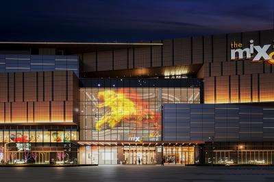 China Customized Full Color Transparent Display Screen For Building Facades / Glass Curtain Walls for sale