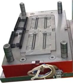 China ODM Electronics Injection Molding Runner S136 CD Card Slot Mold for sale