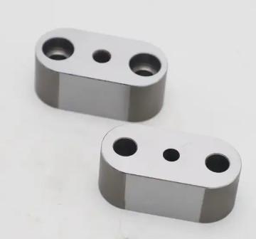 China Custom C45 Plastic Injection Mold Parts Non Standard Mold ISO9001 for sale