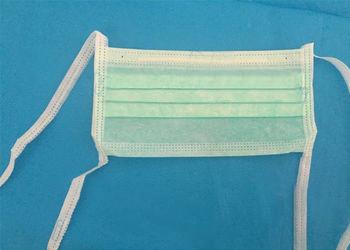 China Custom 3 Ply Non Woven Face Mask , Sterile Disposable Earloop Face Mask for sale