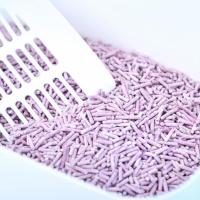 China OEM Natural 1.5mm Lavender Cat Litter with Fast Clumping and Strong Deodorizing for Pet Cleaning for sale