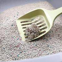 China Spherical Bentonite Cat Litter 0.8-3.8mm Dust Free Fast Clumping Natural Clay Pet Litter for sale