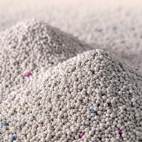 China Dust Free Bentonite Clay Clumping Highly Absorbent Bentonite Biodegradable for sale
