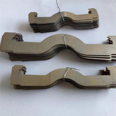 China Customizable Galvanized Line Pipe Spring Clip Smooth Surface for sale