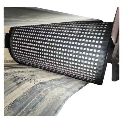 China Conveyor Ceramic Rubber Lagging with CN Bonding Layer 20 MPa Tensile Strength 650% Elongation for sale