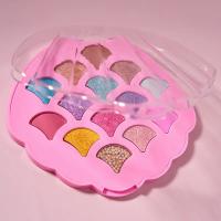 China Custom Shell Shaped Duochrome Eyeshadow Palette Cute Makeup For Kids for sale