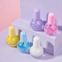 China Effortlessly Apply Nontoxic Water Base Nail Polish Kit With Shimmering Glitter for sale