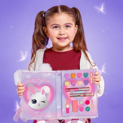 China Skin Friendly Kids Play Makeup Kit With Lip Gloss Eye Shadow Palette Customizable for sale