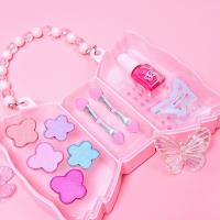 China Travel-friendly Children's Makeup Kit Suitable For All Skin Types Features for sale
