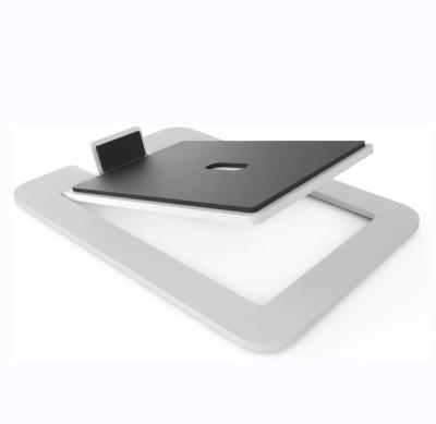 China Improve Your Audio Experience with Polished Metal Speaker Stands Included Hardware for sale