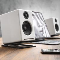 China Fixed Support Desktop Speaker Stands for Bookshelf Speakers Studio Monitors Included Hardware for sale