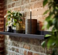 China Carbon Steel Versatile Floating Shelves Wall Mounted Metal Wall Shelf with Lip Book Storage Stand Bracket for sale