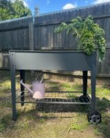 China Standing Raised Garden Beds Heavy Duty Outdoor Planter Box for Functional Gardens for sale
