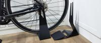 China Standard 4mm Thickness Black Bicycle Floor Type Hub Mount Parking Rack Stand for Garage for sale