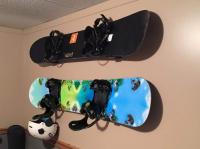 China Minimalist Design Surfboard Wall Mount for Shortboards and Longboards Easy to Install for sale