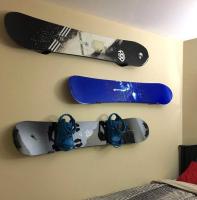 China Metal Rack for Snowboard and Ski Display and Storage Wall Mounted for Home and Garage for sale
