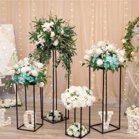 China Single-side Bracket Metal Column Geometric Flower Stand for Event Tables Centerpieces for sale