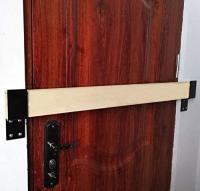 China Powder Coated Heavy Duty Open Bar Security Holder Bracket for Standard 2 X 4' Lumber for sale
