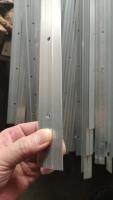 China 2-Hole Stamping Process Aluminum Z Bar Clips for Hanging Mirror Photo Shelf and Cabinet for sale
