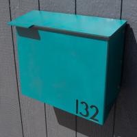 China Custom Logo Contemporary Designer Mailbox in Powder-Coated Black with Optional Lock for sale