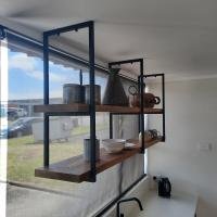 China 5mm Thickness Steel Q235 Ladder Style Ceiling Mounted Floating Shelf Brackets for sale