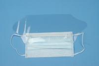China 3 Ply Surgical Face Mask , Anti Fog Medical Face Shield Mask With Earloop / Tie On for sale