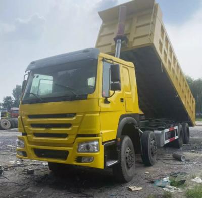 China 3 Passengers Diesel Tipper Heavy Dump Truck 251hp - 350hp for sale