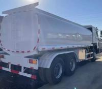 China 8x4 Construction Water Tanker Sprinkler Truck 10000 Gallon 20CBM for sale