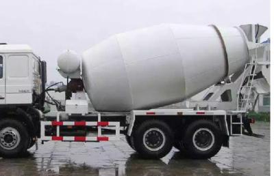 China Euro II Concrete Mixer Truck Road Construction Equipment 8X4 380HP Engine for sale