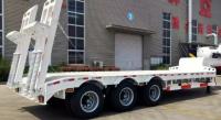 China Q345B Carbon Steel 18 Wheeler Flatbed Trailer Semi Tractor 53 Ft for sale