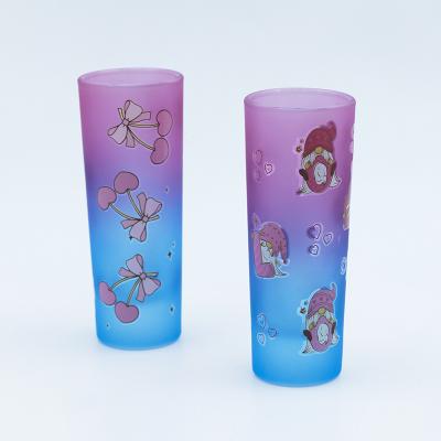 China Dia 4*3.3cm 10.6H Valentines Day Cups With Two Tone Color Spraying And Decal Fired For Gift Shoppers for sale