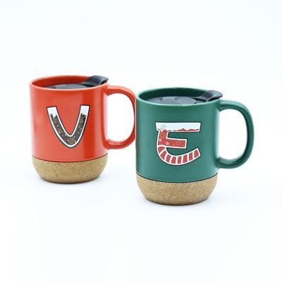 China Decal Fired Christmas Coffee Mug With Cork Base And Plastic Cover 400 Ml For Holiday Gift Giving for sale