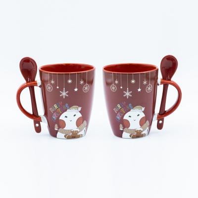 China High Temperature Decal Fired OEM / ODM Christmas Mugs With Spoon for sale