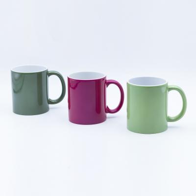China Ceramic Material Souvenir Mug with Custom Decal and Food Safety Certified for Premium Gifting for sale
