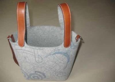 China Custom Polyester Fiber Felt Bag with Metal and Leather Accents - Durable Industrial Material Solution for sale