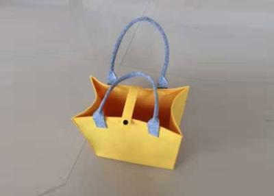 China Custom Polyester Fiber Felt Bag with Metal and Leather Accents - Durable Industrial Material Solution for sale