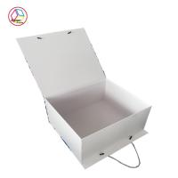 China Customized Colored Shoe Gift Box with Handle Recyclable Kraft Paper 1000000pcs Supply for sale