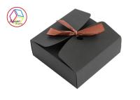 China Black Paper Cupcake Boxes Thin Paper CMYK Pantone Printing PET Insert for sale