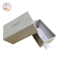 China Debossing Ribbon Cardboard Craft Paper Gift Box Metallic Laminating for sale