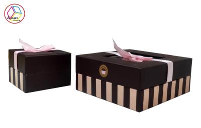 China Personalized Coated Paper Cupcake Gift Boxes with Plastic Insert 500pcs MOQ for sale