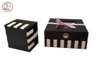China Personalized Coated Paper Cupcake Gift Boxes with Plastic Insert 500pcs MOQ for sale
