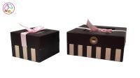 China Personalized Coated Paper Cupcake Gift Boxes with Plastic Insert 500pcs MOQ for sale
